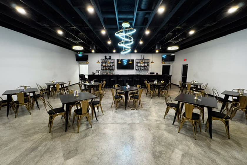 Shake Rag Bar & Lounge