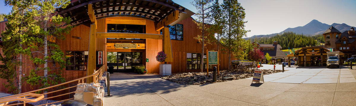 Hungry Moose Market & Deli on the Mountain