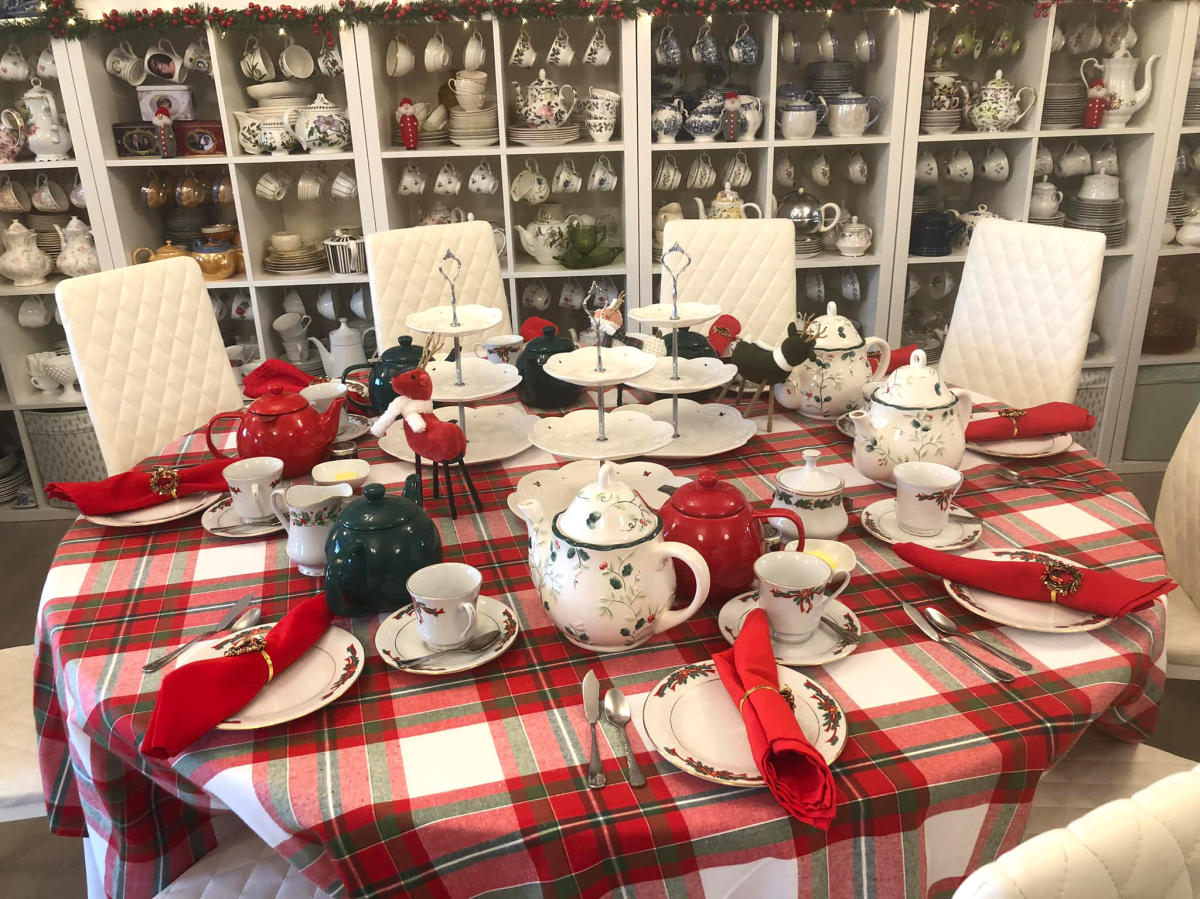 Val's English Tea & Pie Shop