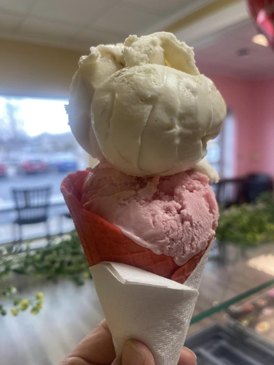 Ale's Ice Cream Shop