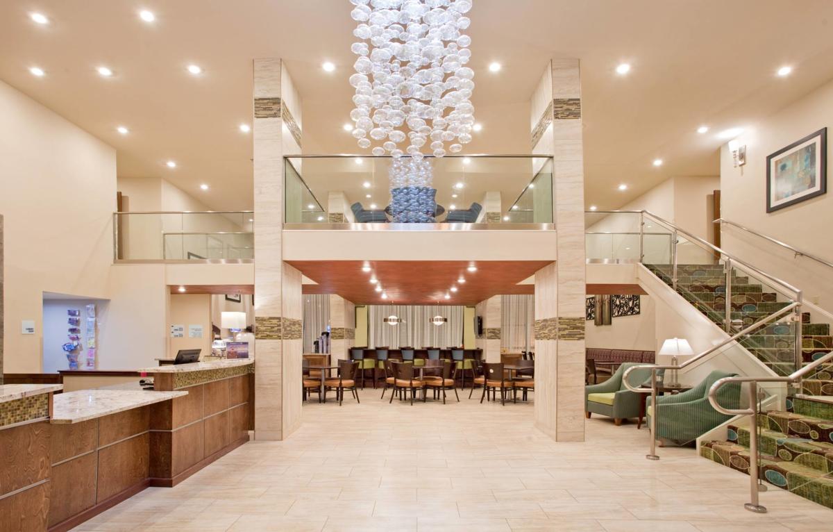 Holiday Inn Express & Suites | Branson, MO