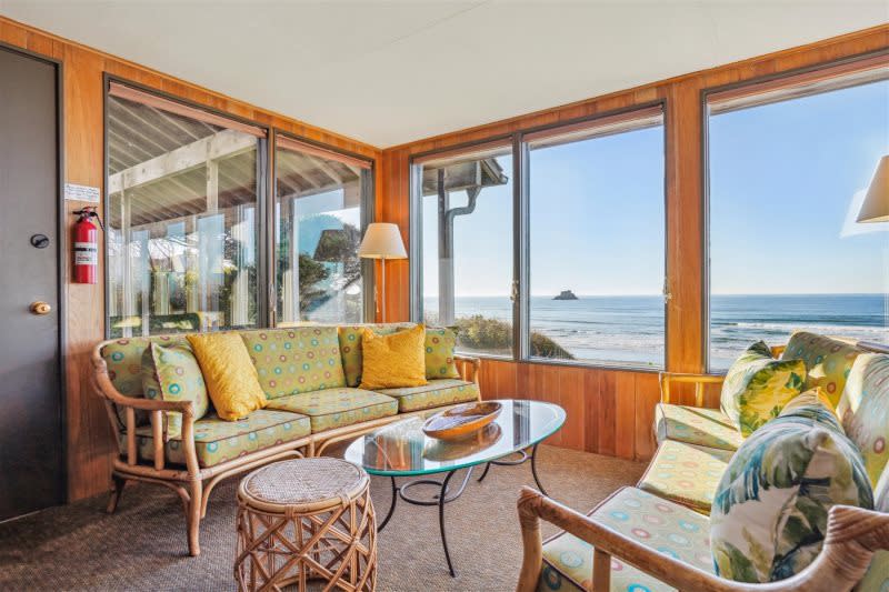 Beach Haven Arch Cape - Beachcomber Vacation Homes | Cannon Beach, OR