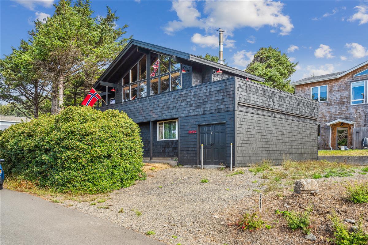 Loki's Longhouse - Beachcomber Vacation Homes | Cannon Beach, OR