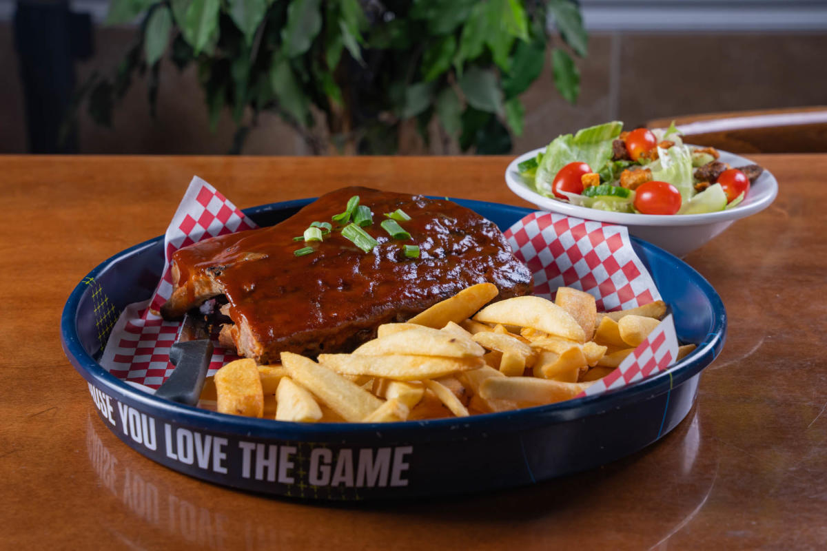 Hob Nob Sports Grill