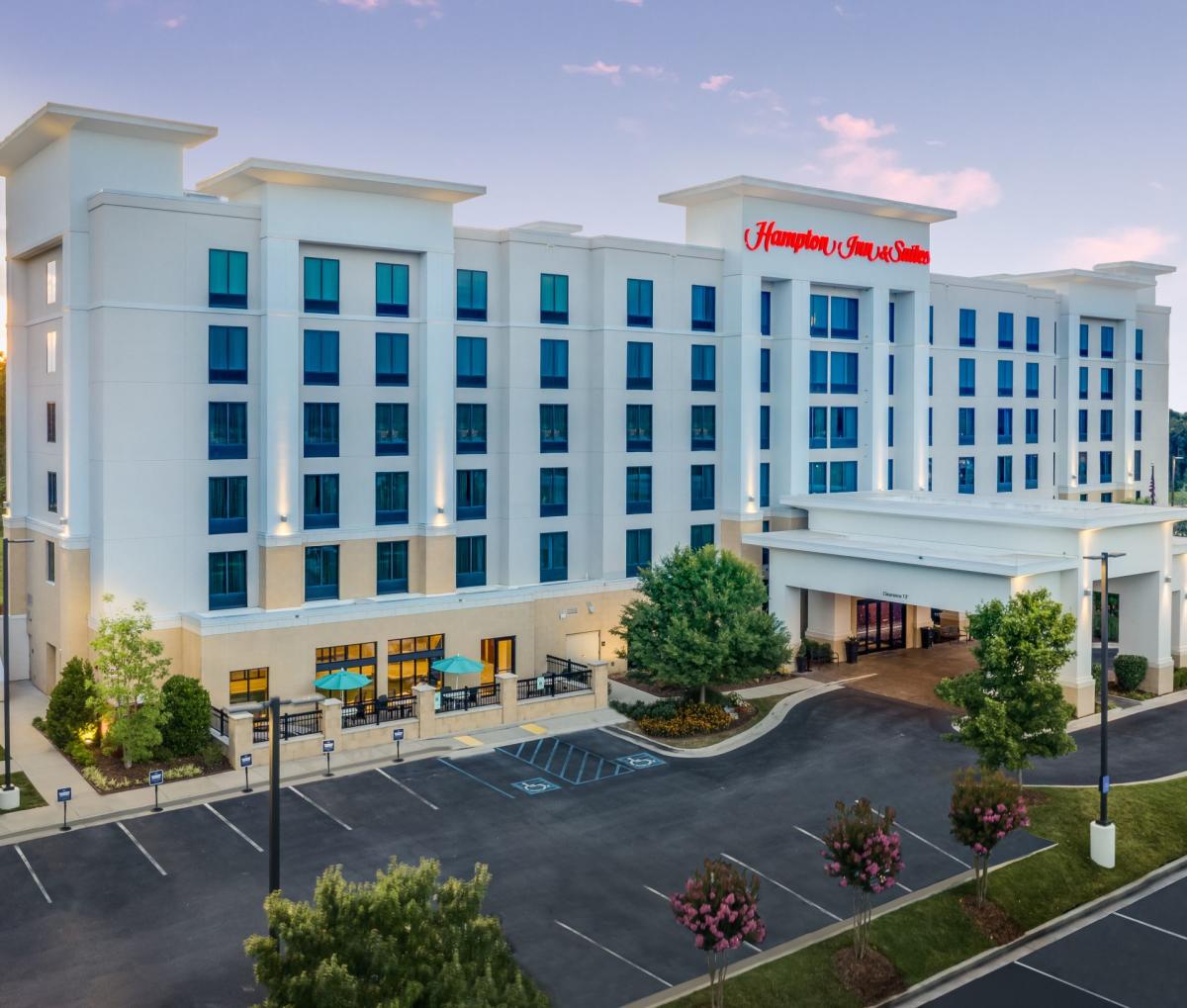 Hampton Inn & Suites/Hamilton Place