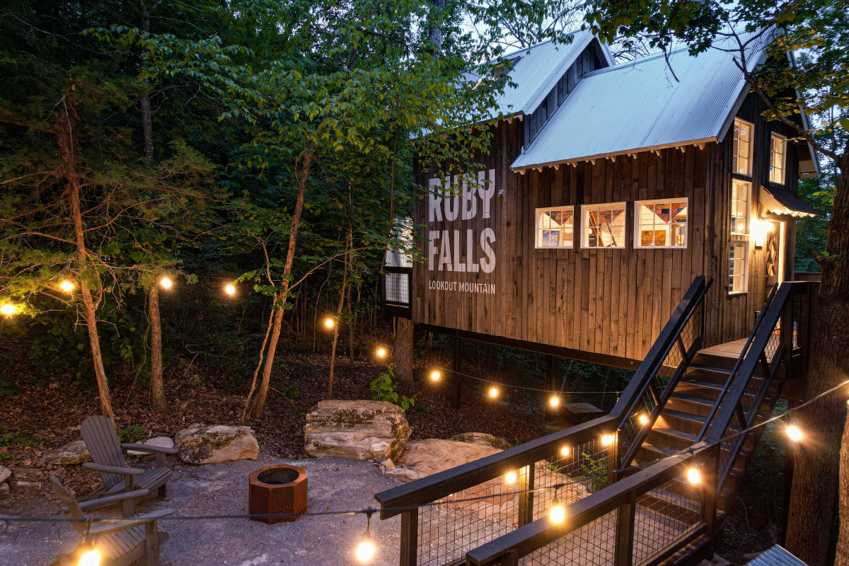 Treetop Hideaway at Ruby Falls