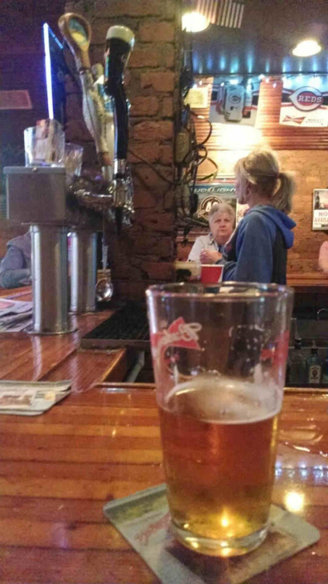 Plum Street Cafe | Bar & Grill in Cincinnati, OH | Visit Cincy