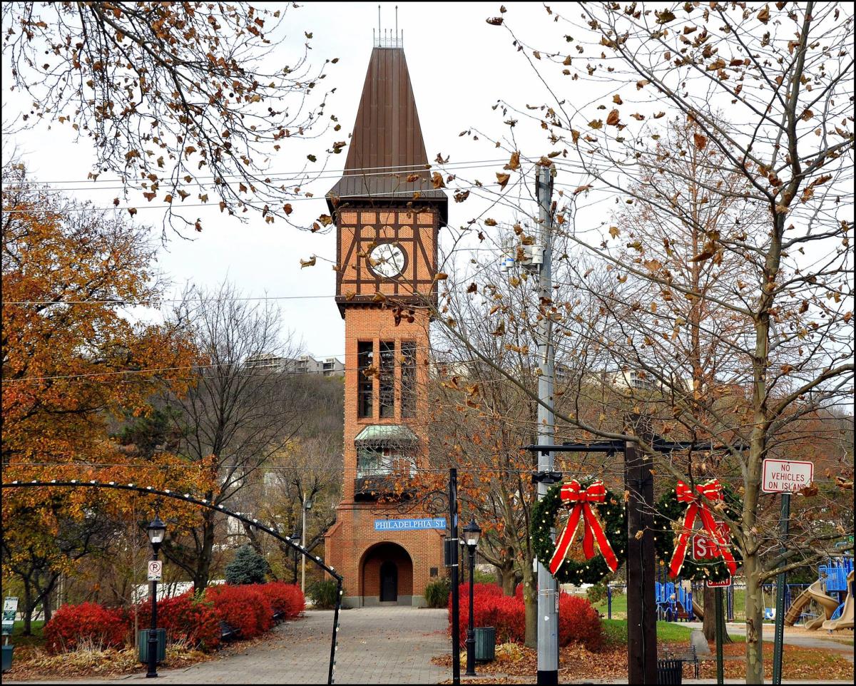 MainStrasse Christkindlmarkt in Covington, KY | Visit Cincy
