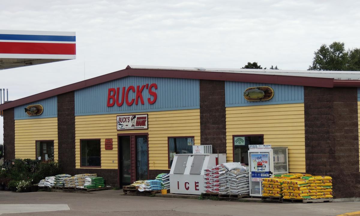Buck's Hardware