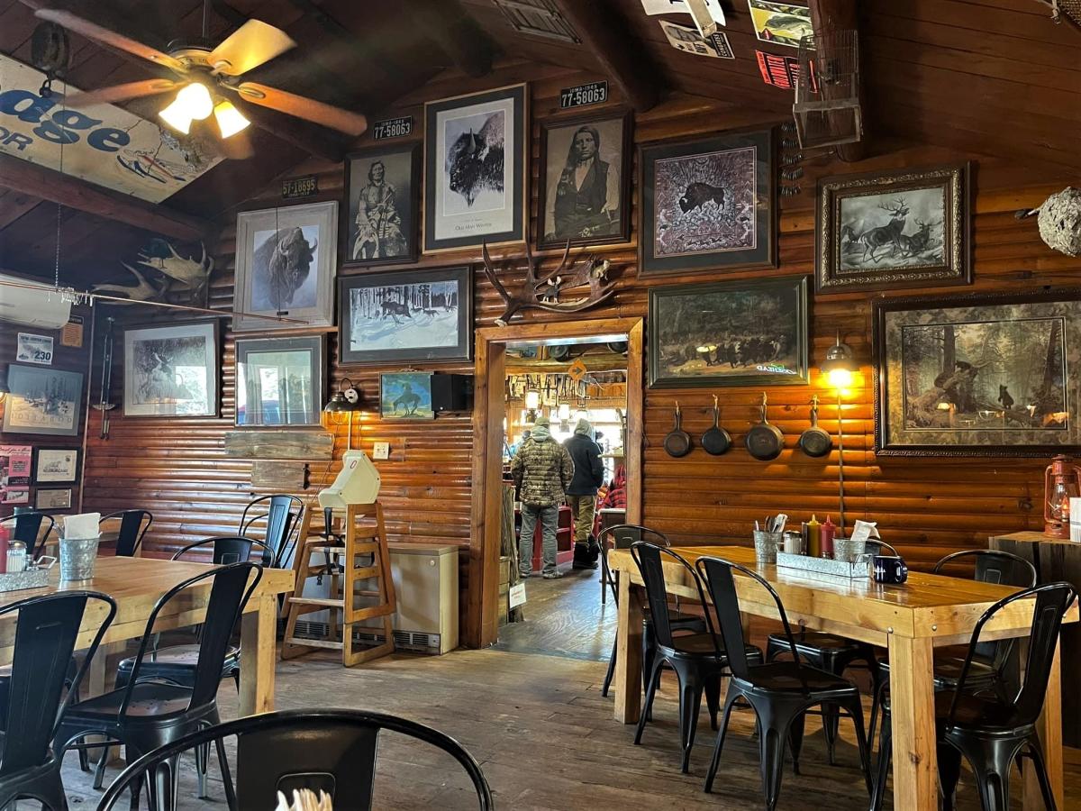 Trail Center Lodge Restaurant & Store
