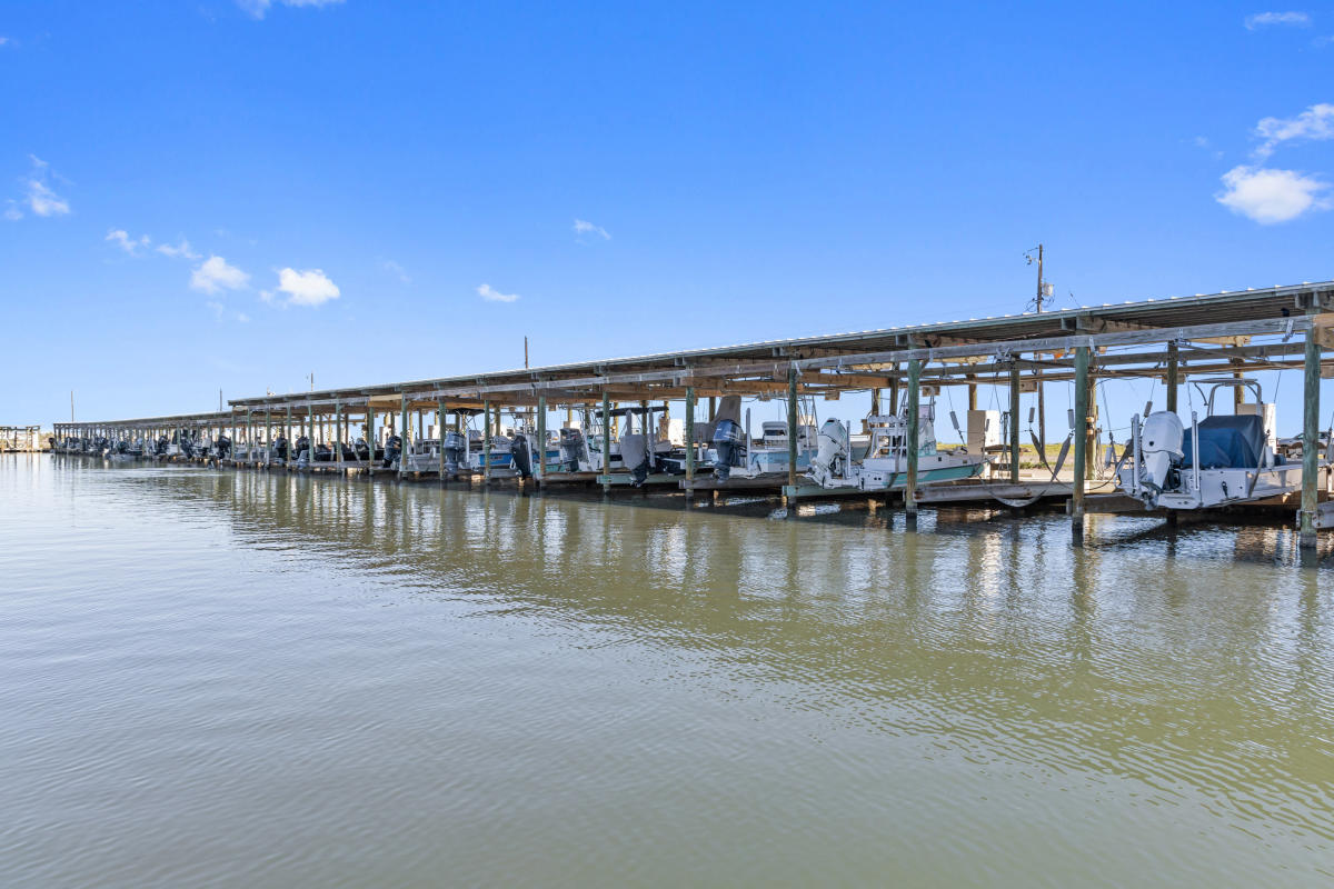 Bluff's Landing Marina, Lodge & Boat Ramp | Corpus Christi, TX