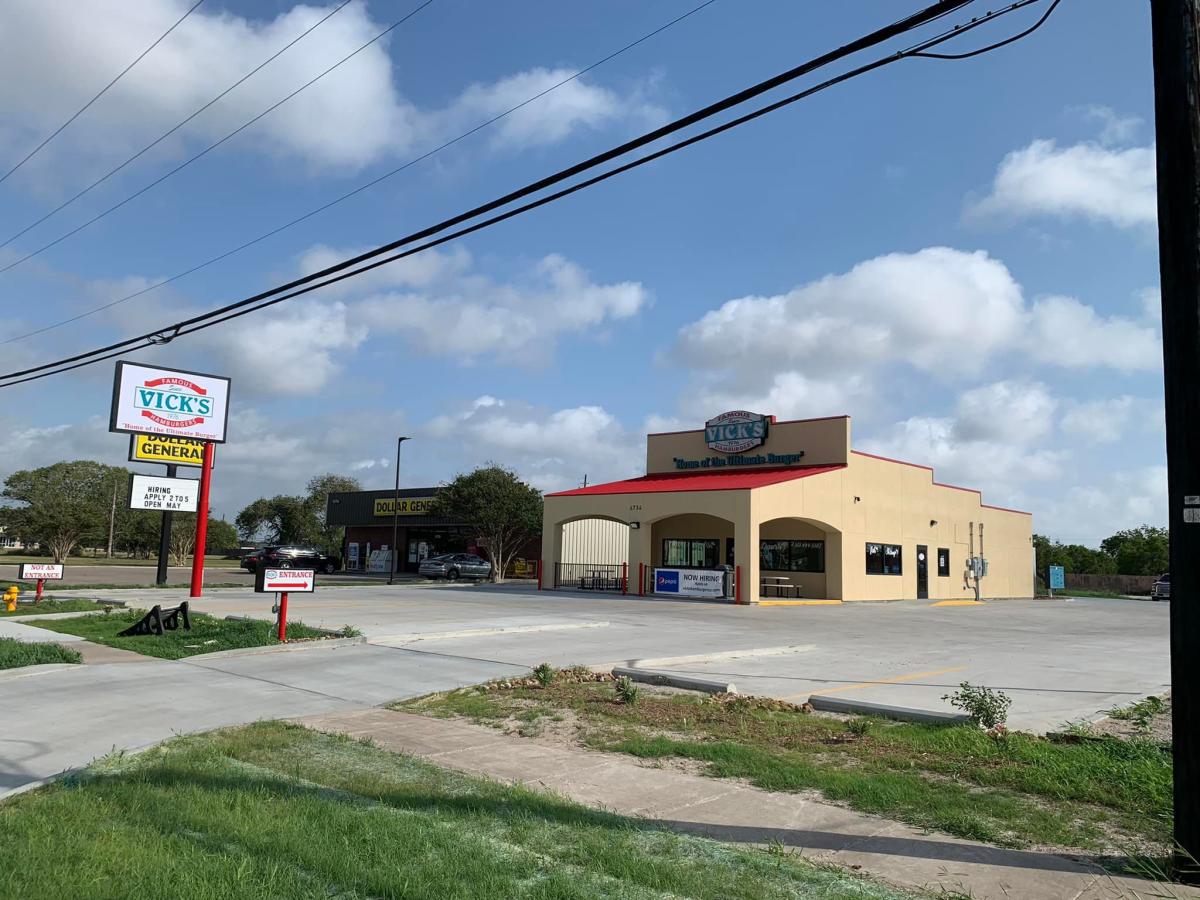 Vick's Famous Hamburgers- Saratoga | Corpus Christi, TX