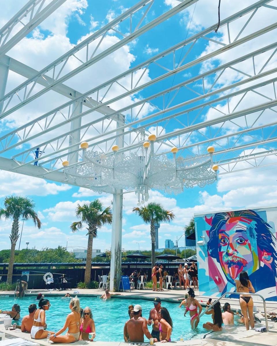 Dallasites101 Pool Party at The Lorenzo Hotel