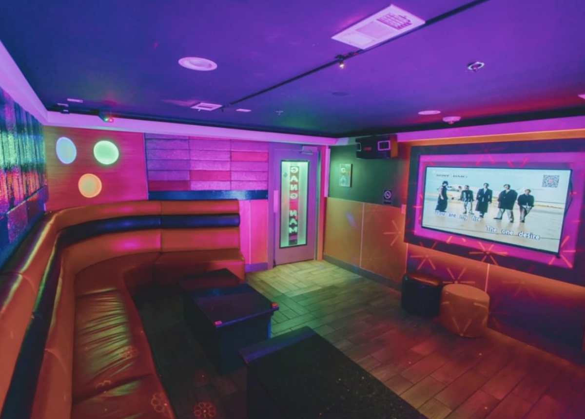 City Night KTV Karaoke Bar & Café