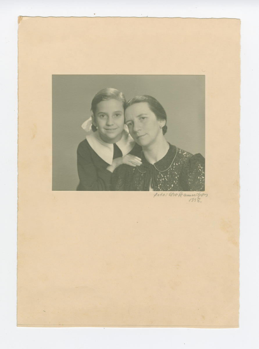 What They Carried: The Journey of Ruth and Susanne Levy