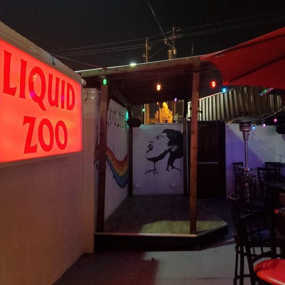 Liquid Zoo Bar & Grill