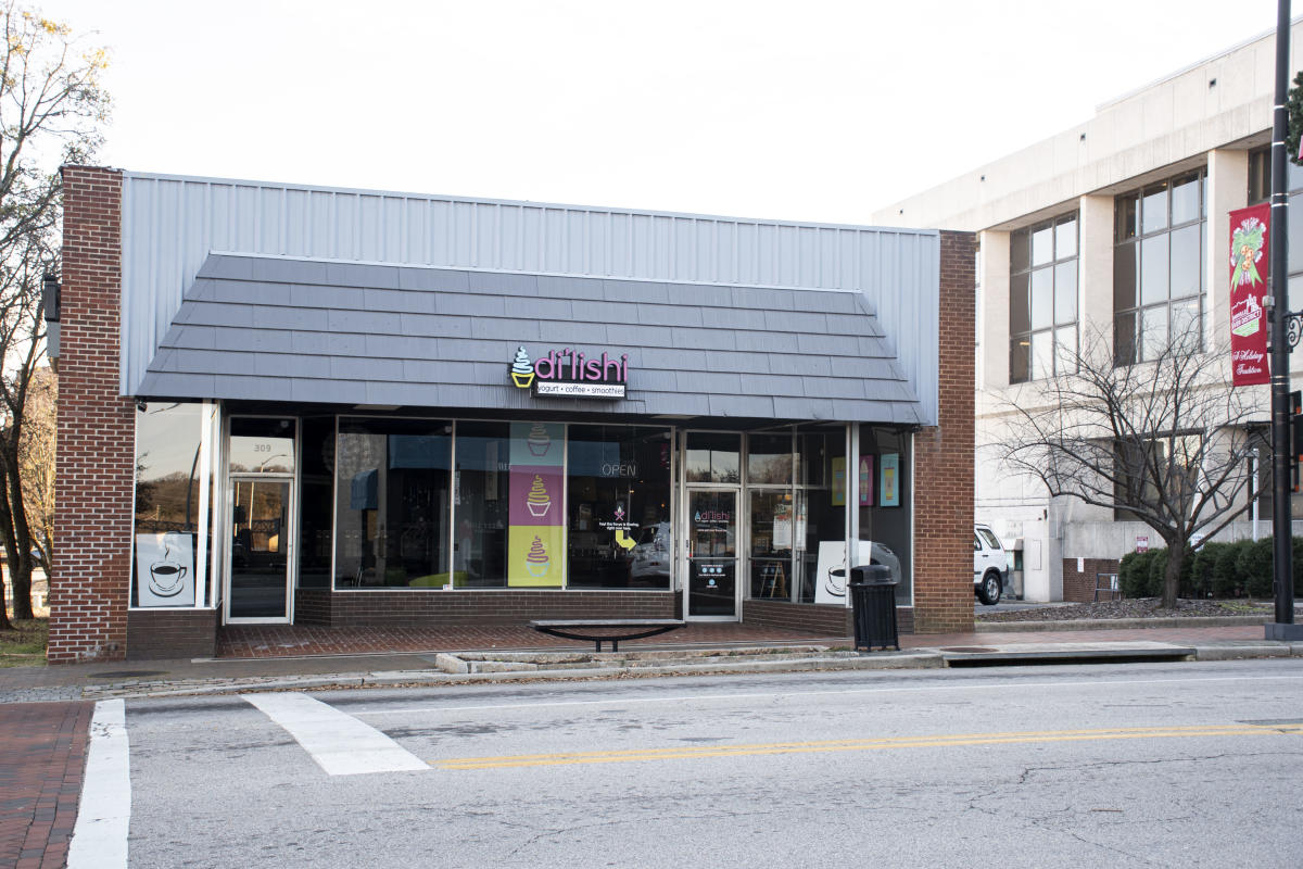 Dilishi Frozen Yogurt Bar