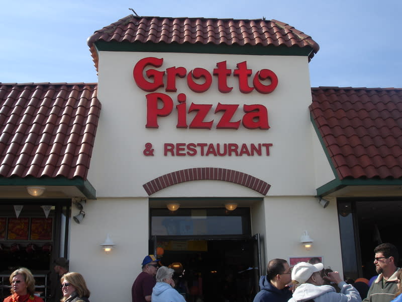 Grotto Pizza