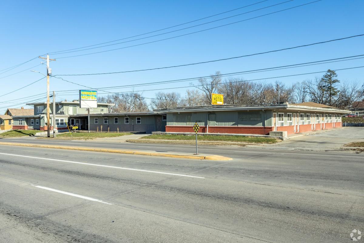 Hawkeye Motel