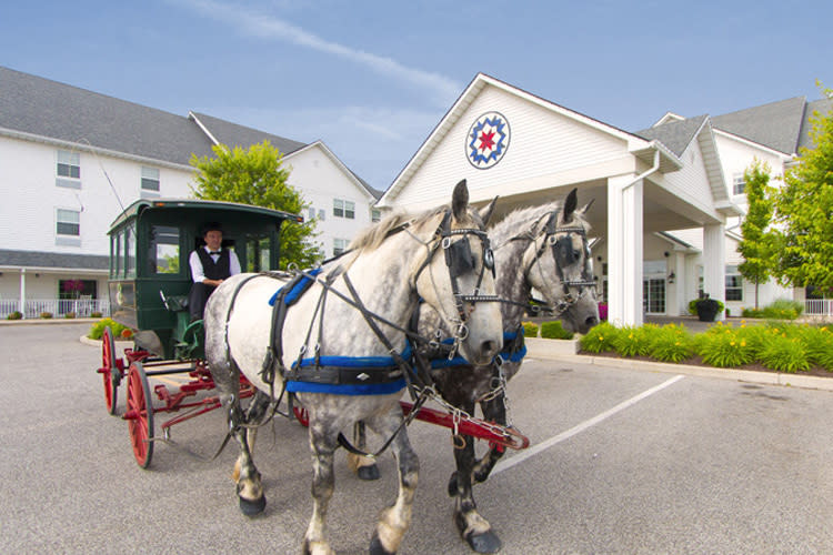 Blue Gate Garden Inn | Shipshewana, IN 46565