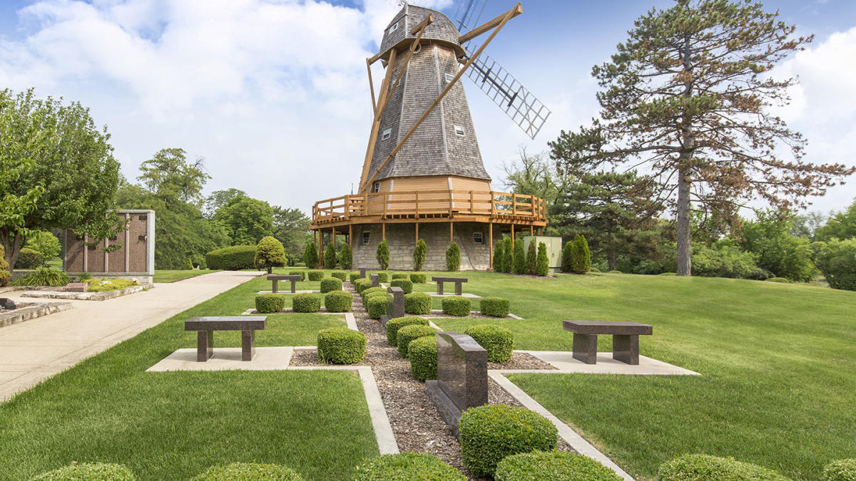 Mount Emblem Cemetery