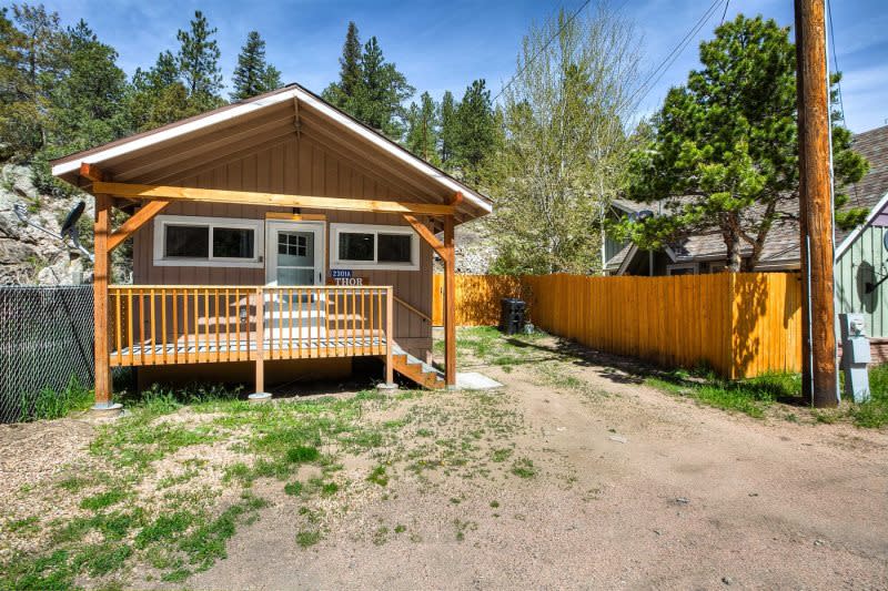 Asgard Resort - Thor's Cabin