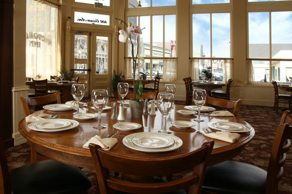 VI Restaurant