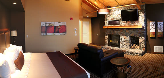 C'mon Inn Hotel & Suites