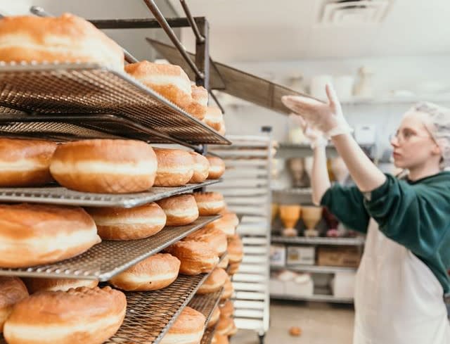 Sandy's Donuts - Osgood
