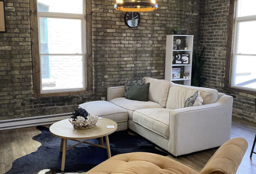 Beautiful One Bedroom - Steps from Downtown!! - Airbnb