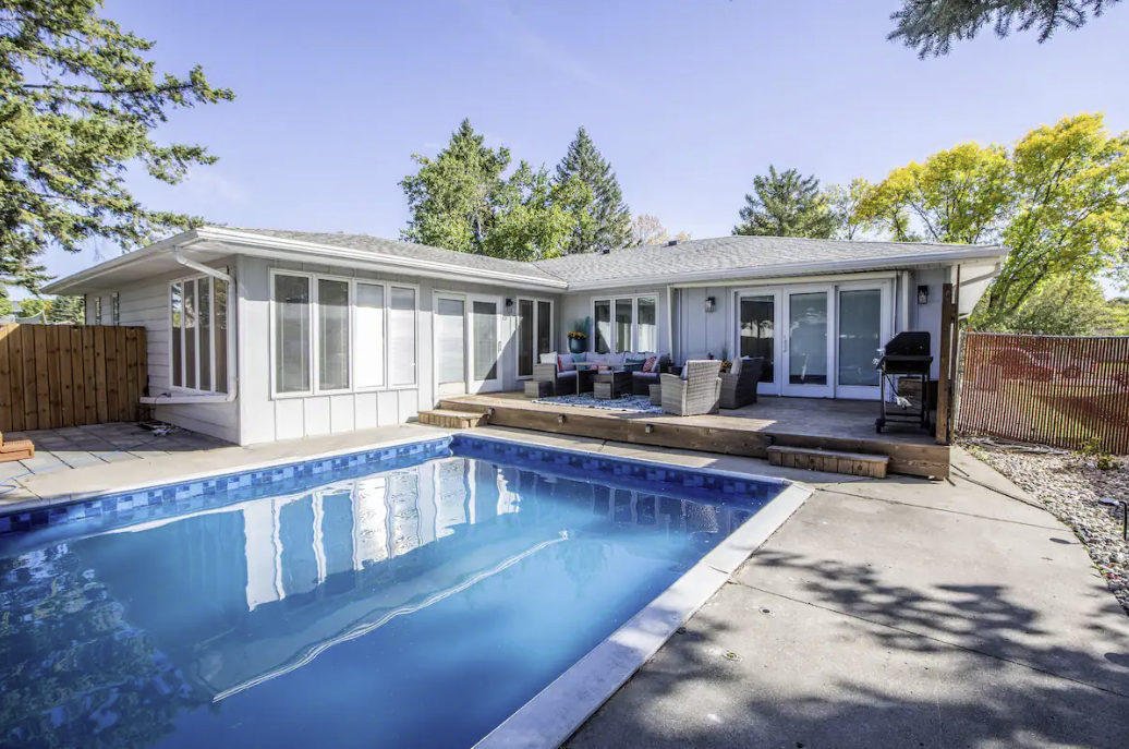 The South Fargo Pool House - Airbnb