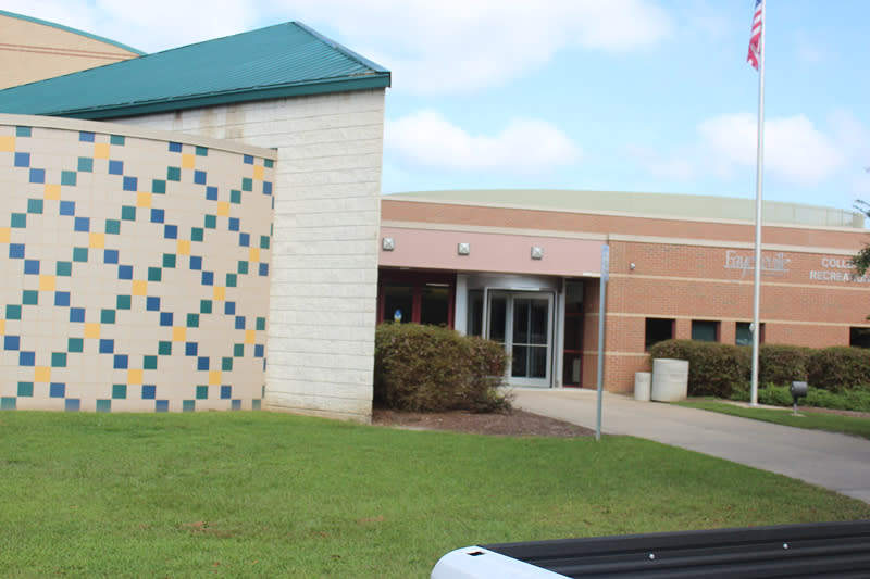 College Lakes Recreation Center