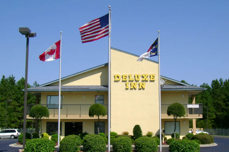 Deluxe Inn