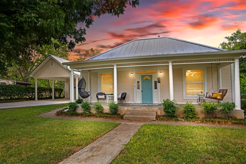 Bluebird Haus | Bed & Breakfasts / Guesthouses / Inns