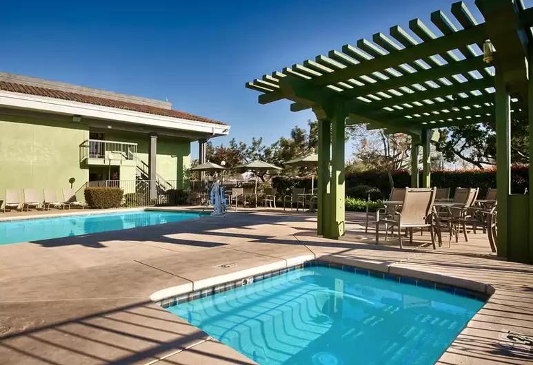 Best Western Village Inn