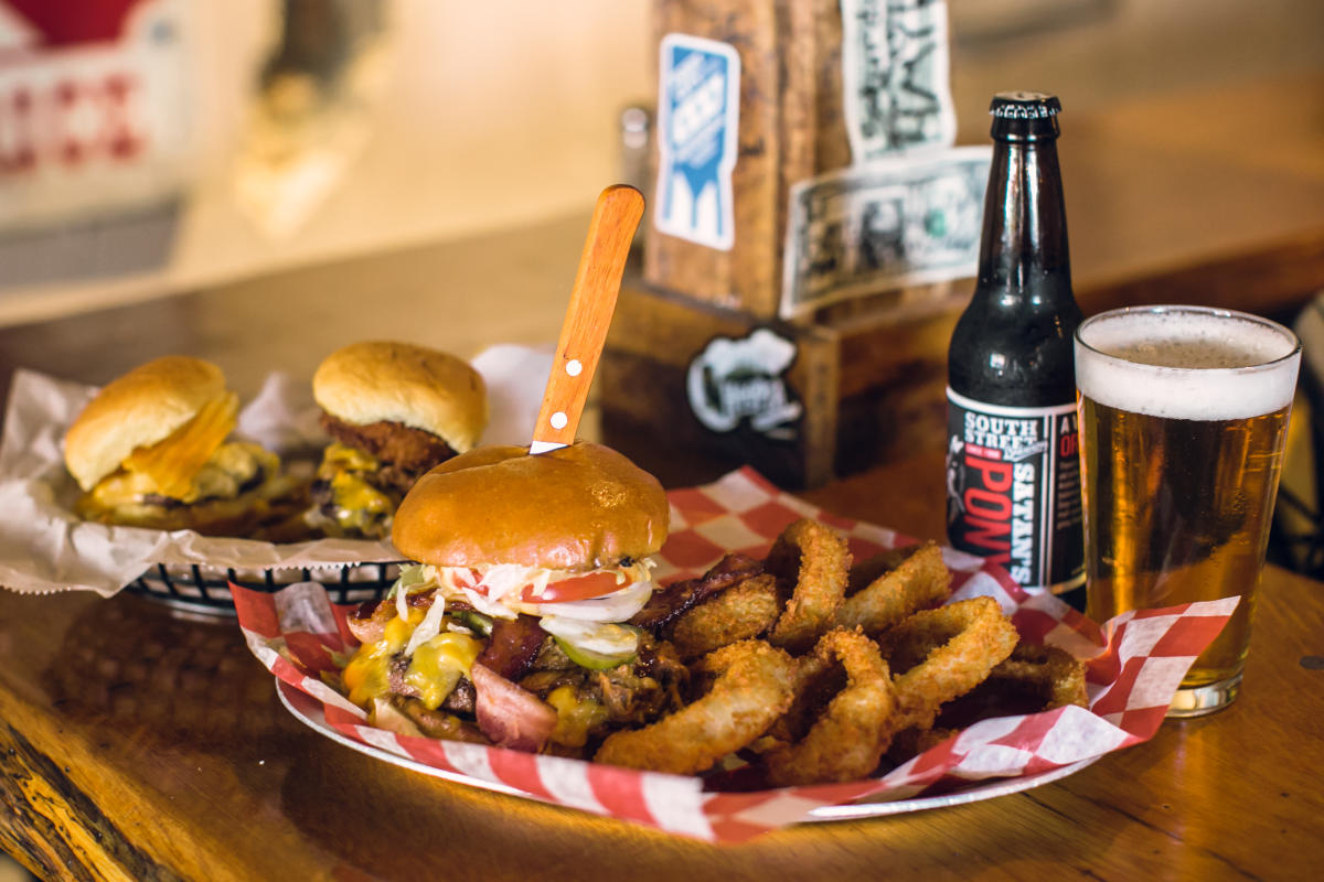 BILLY JACK'S SHACK - LAUDERDALE-BY-THE-SEA