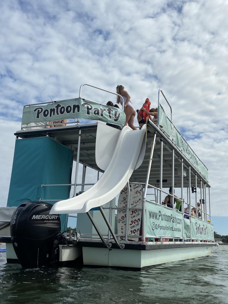 PONTOON PARTY