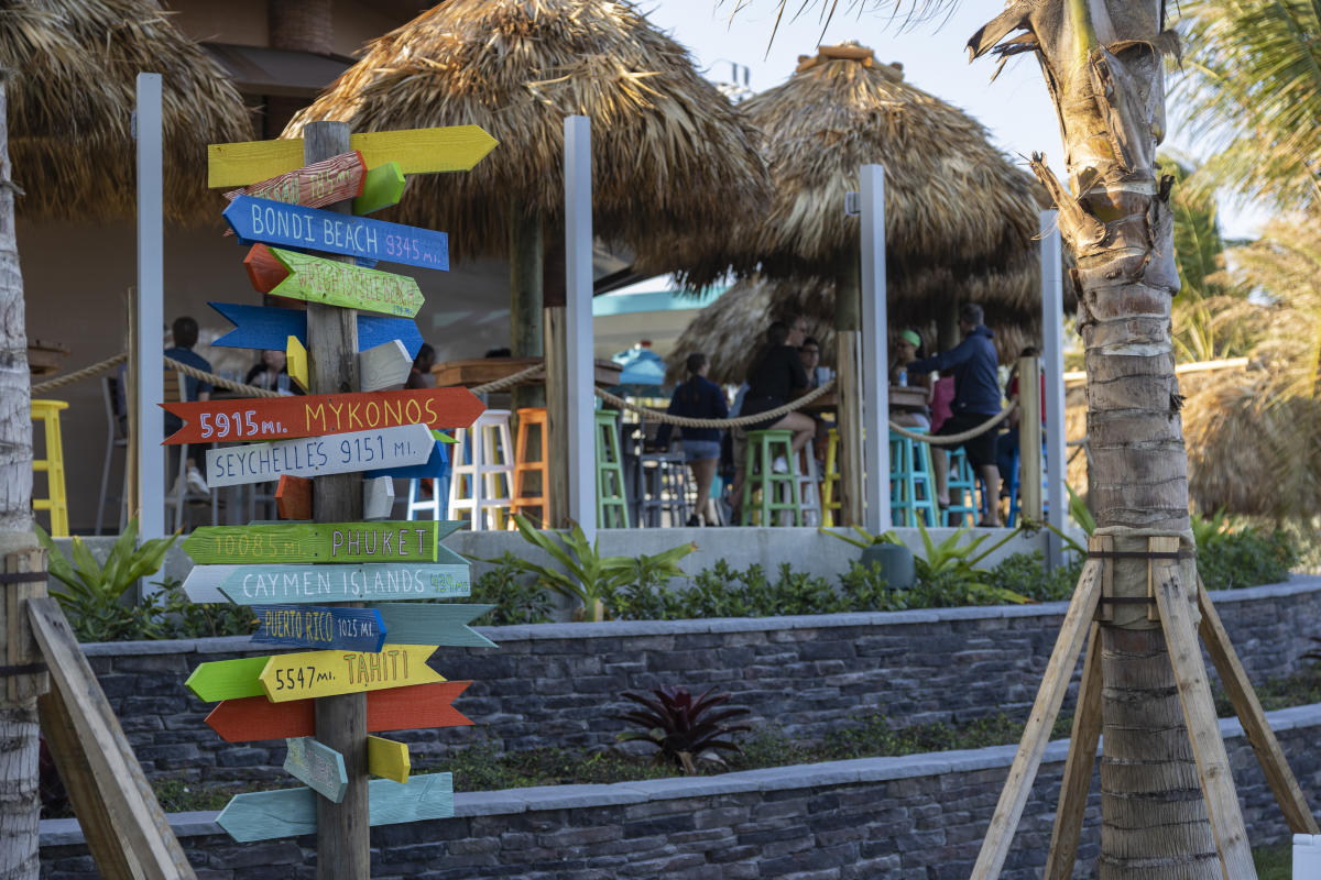 LUCKY FISH- DANIA BEACH