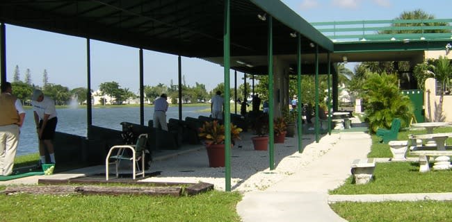 AQUA GOLF DRIVING RANGE
