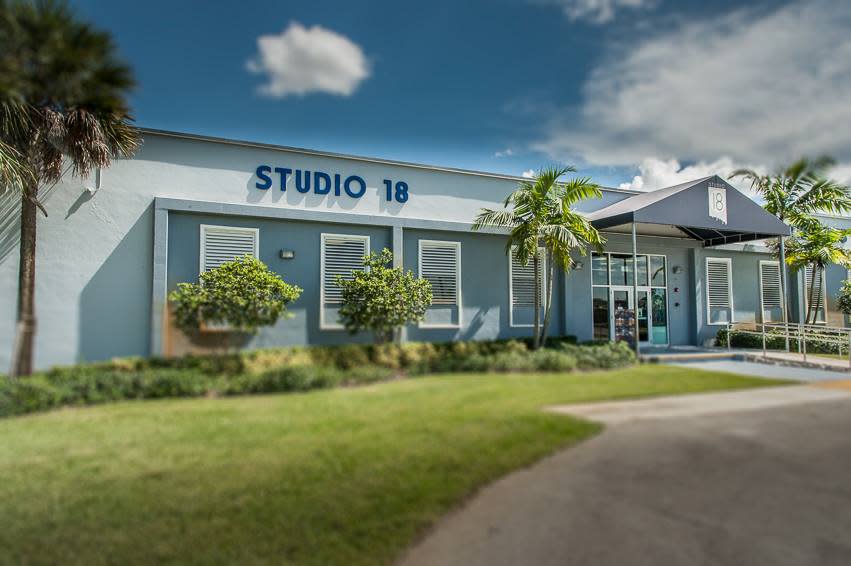 STUDIO 18 IN THE PINES