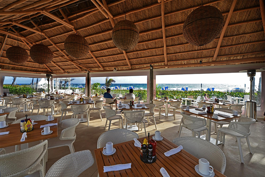 DEEP OCEANFRONT DINING & BAR