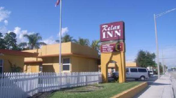 RELAX INN