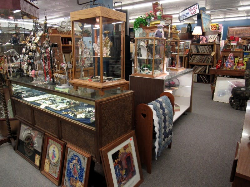 EZ Sell USA | Consignment Shop in Galena, IL | Galena Country