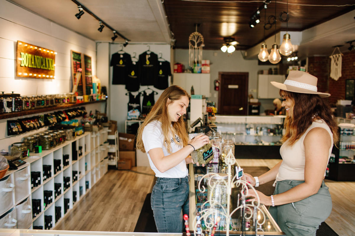 Botanicanna LLC | Cannabis Store in Galena, IL | Galena Country