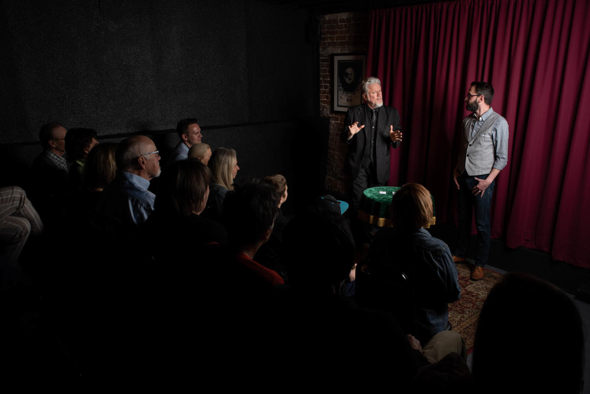 P.T. Murphy Magic Theatre | Magician in Galena, IL | Galena Country