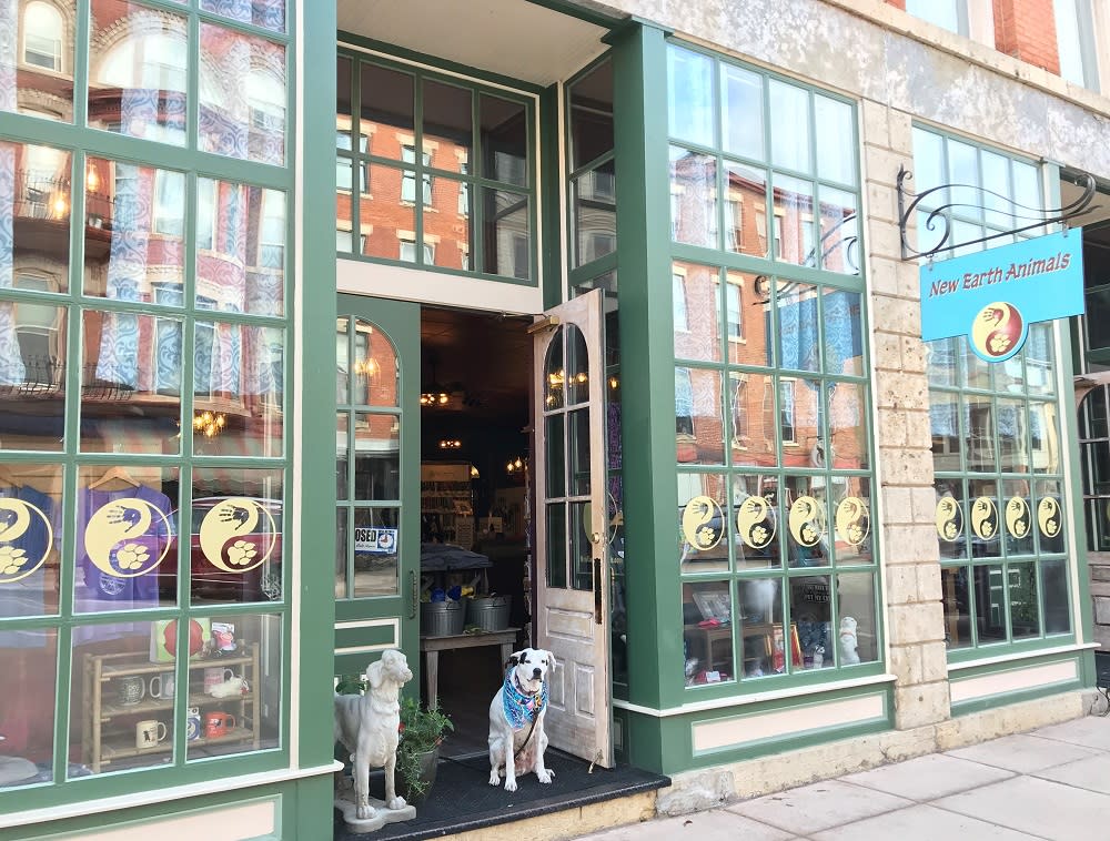 New Earth Animals | Pet Supply in Galena, IL | Galena Country