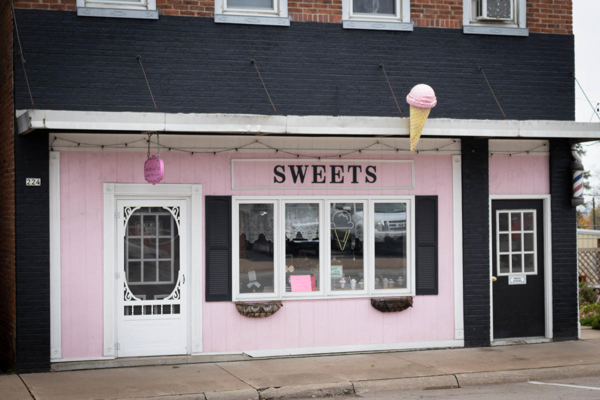 Three Sisters Sweet Shoppe in Elizabeth, IL | Galena Country
