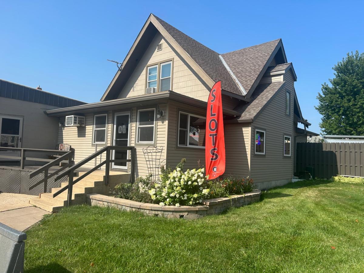 The Corner Tap | Pizza Restaurant in Stockton, IL | Galena Country