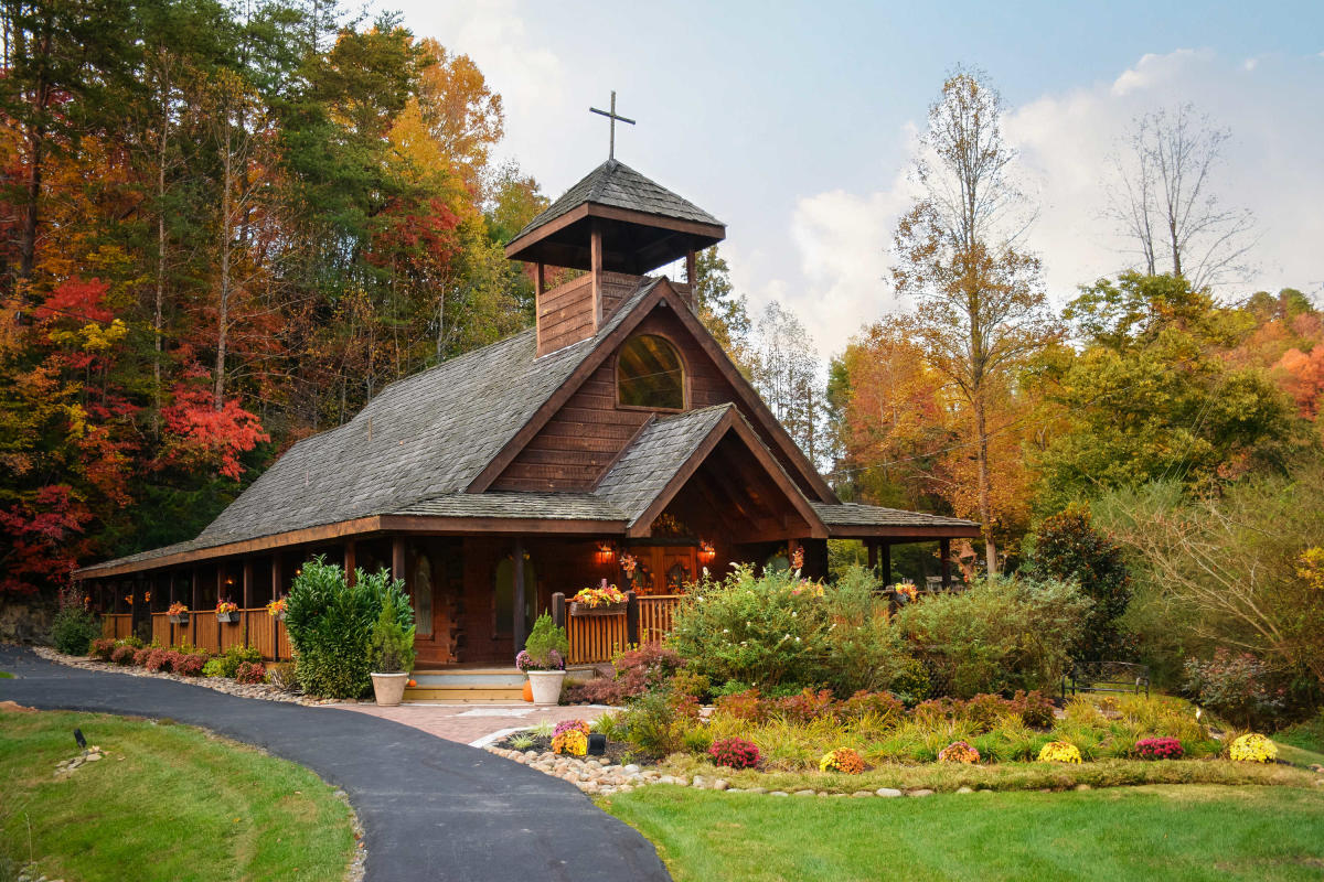 Gatlinburg's Little Log Chapel