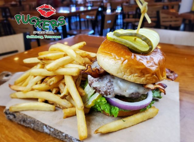 Puckers Sports Grill